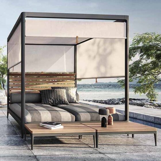 Outdoor Daybeds - Everything you Need to Know - Curran